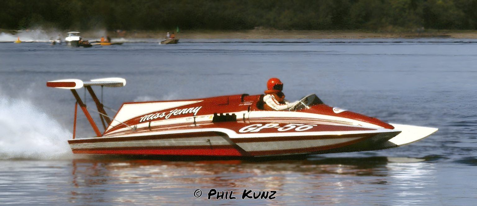 The Vintage Hydroplanes – Dedicated to inboard, limited-class hydroplanes